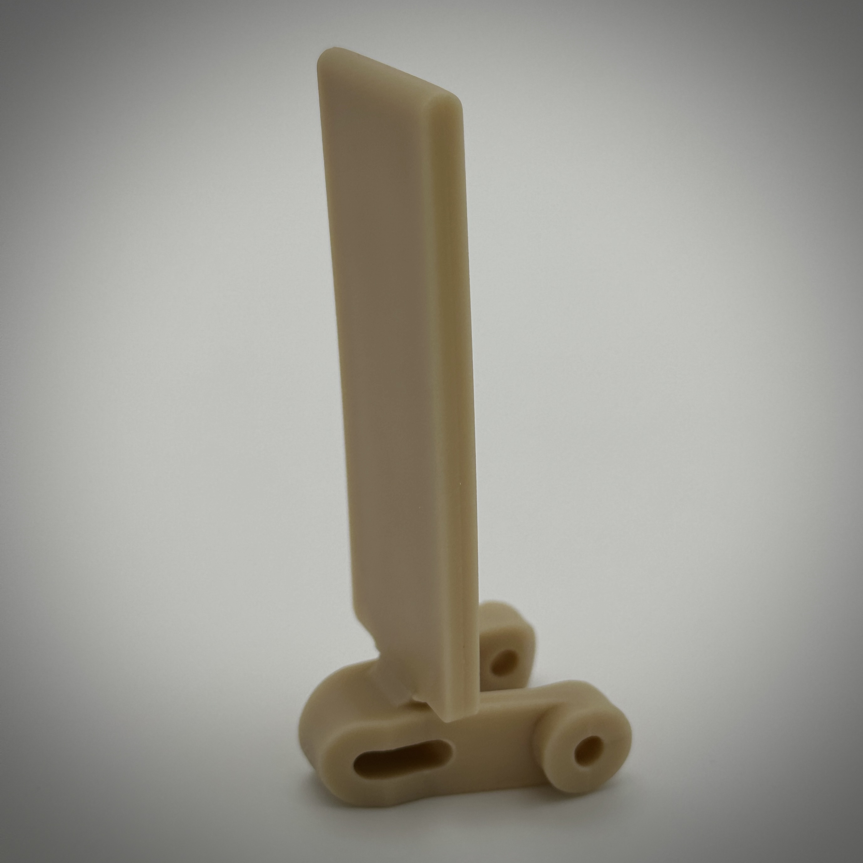 Product: MUS - 75mm CENTER PUSHER CLEAT SANT